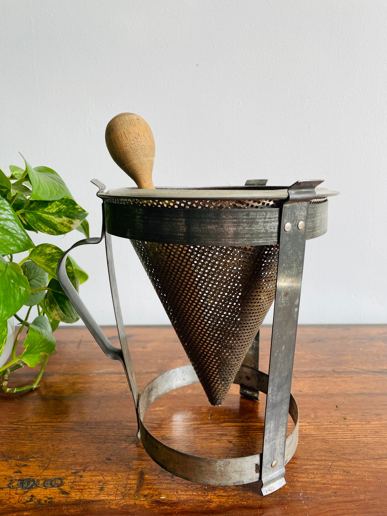 Steel Cone Sieve Colander Strainer with Wood Pestle – Greenbrier Vintage